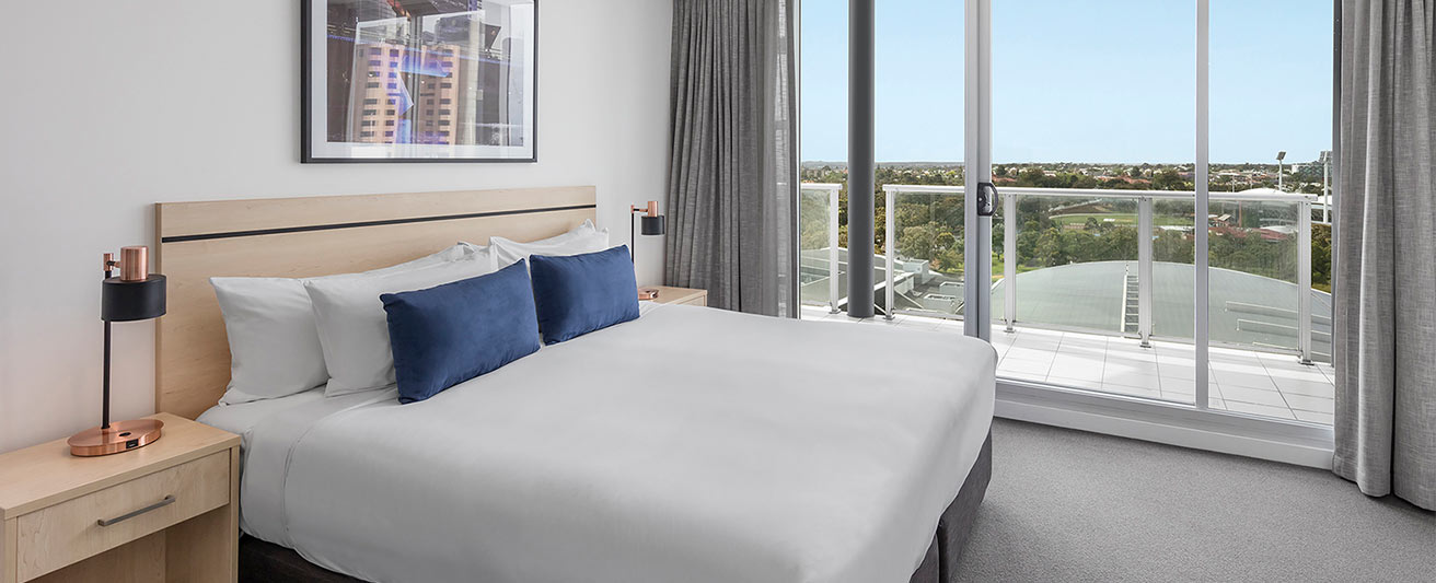 Apartment Hotels Adelaide | Accommodation at Oaks Adelaide Embassy Suites